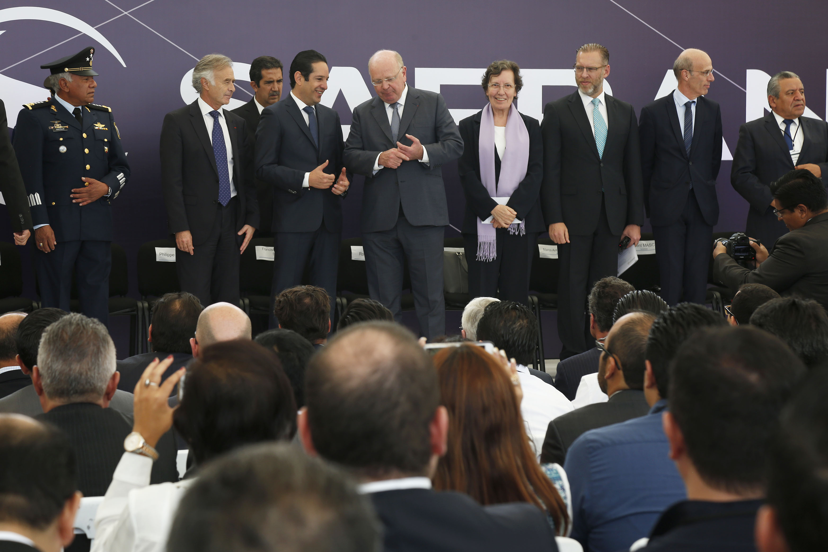 Reconoce gobernador aporte de Safran - La Voz de Querétaro